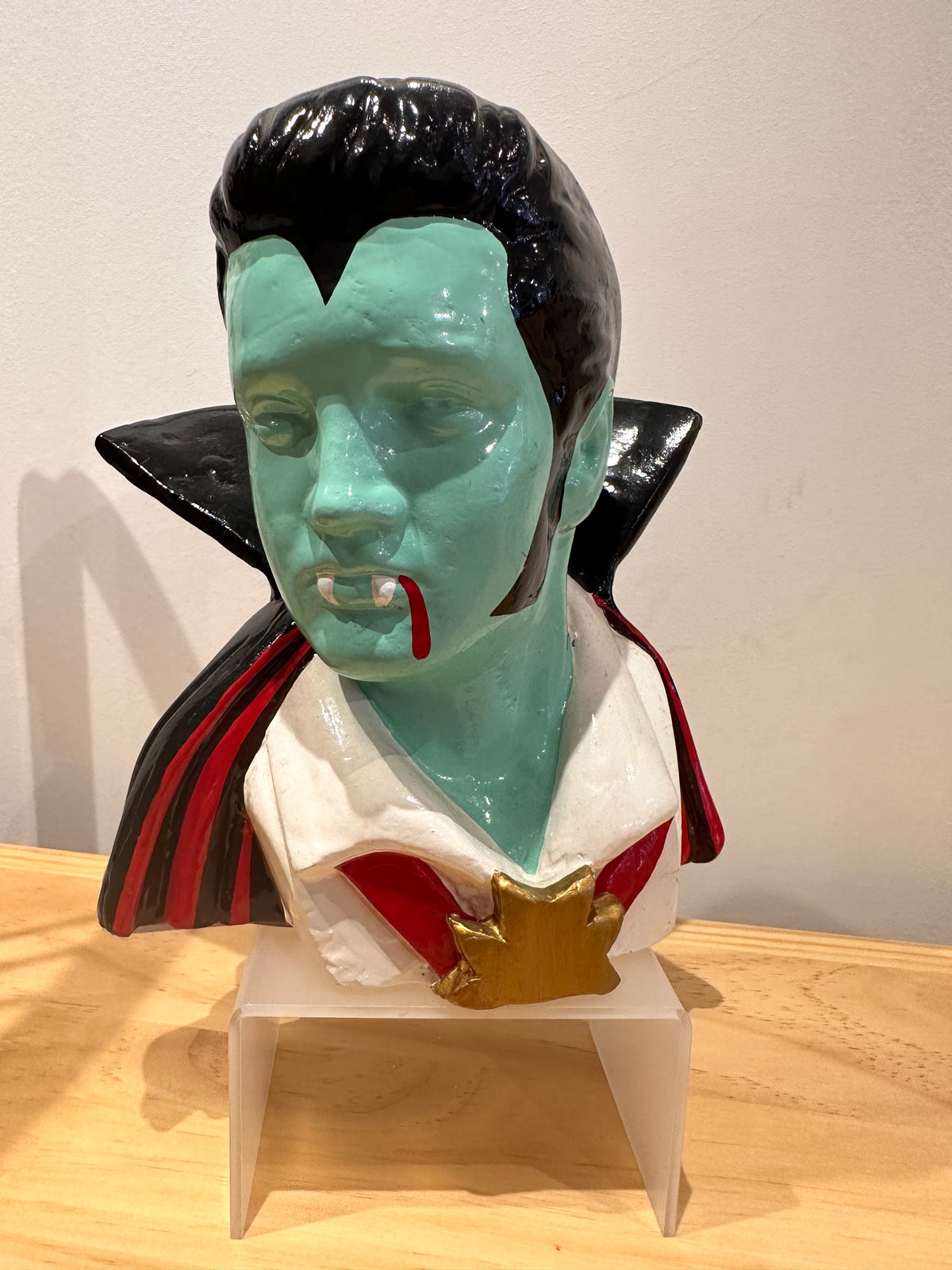 Monstervis Sculpture - Dracula Black | House of Kellogg